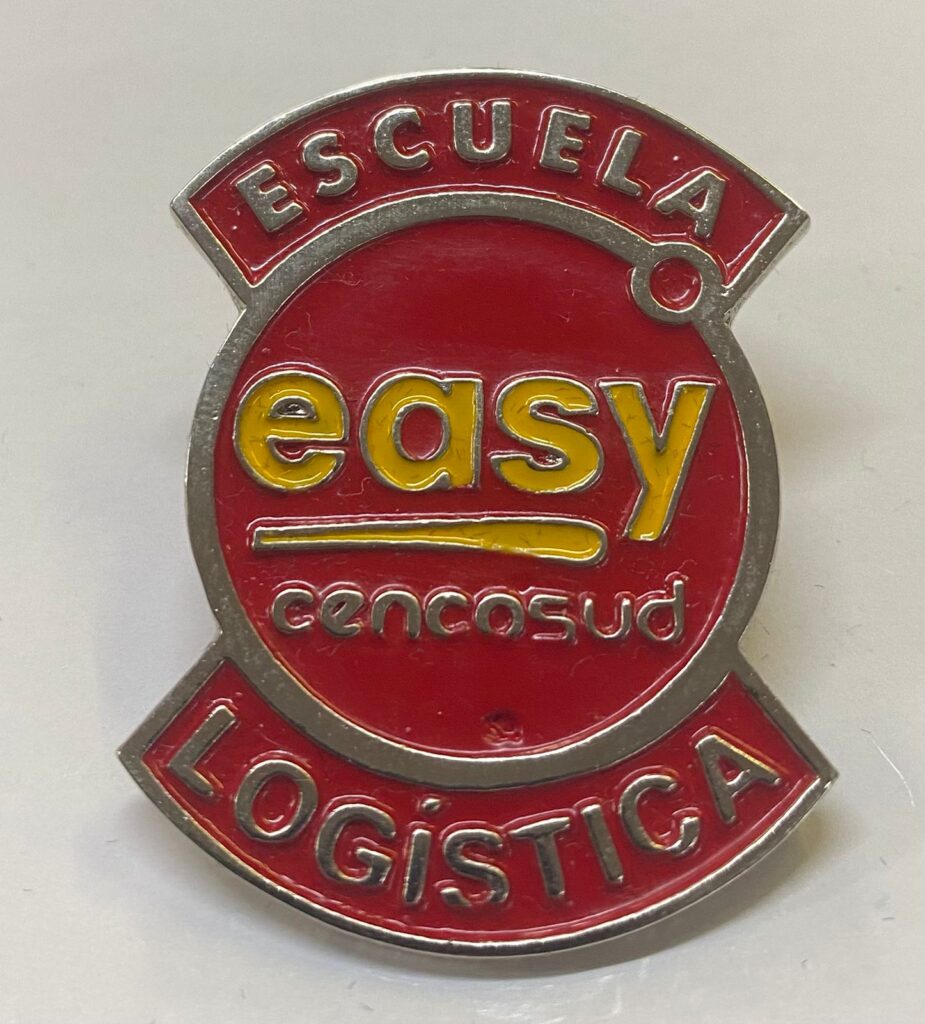 Pin metálico con cuño con pintura color | digitalimpresion.cl